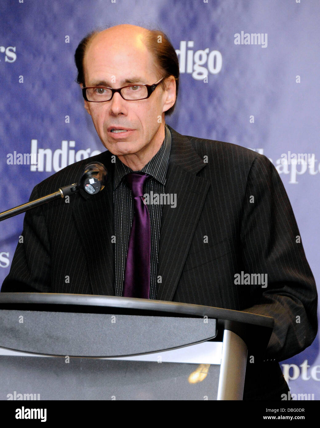 Author Jeffery Deaver appearances at Indigo bookstore in Manulife ...