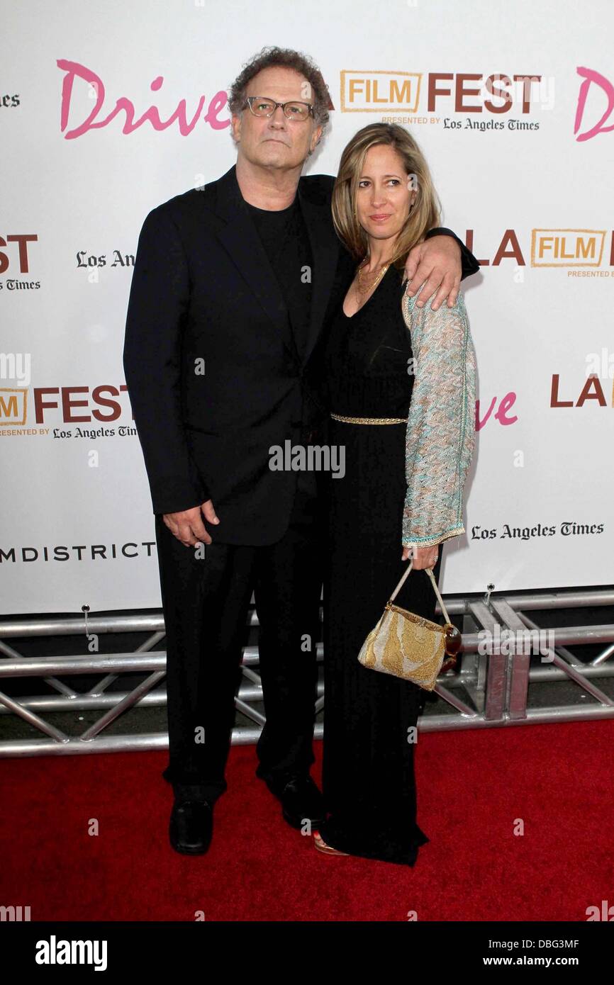 Albert brooks and kimberly brooks hi-res stock photography and images ...