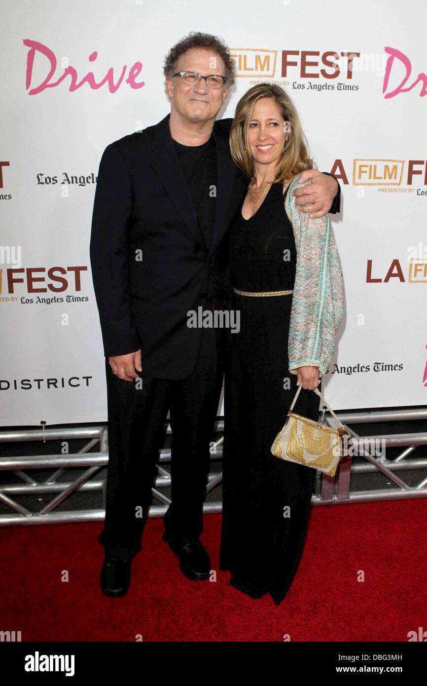 Albert brooks and kimberly brooks hi-res stock photography and images ...