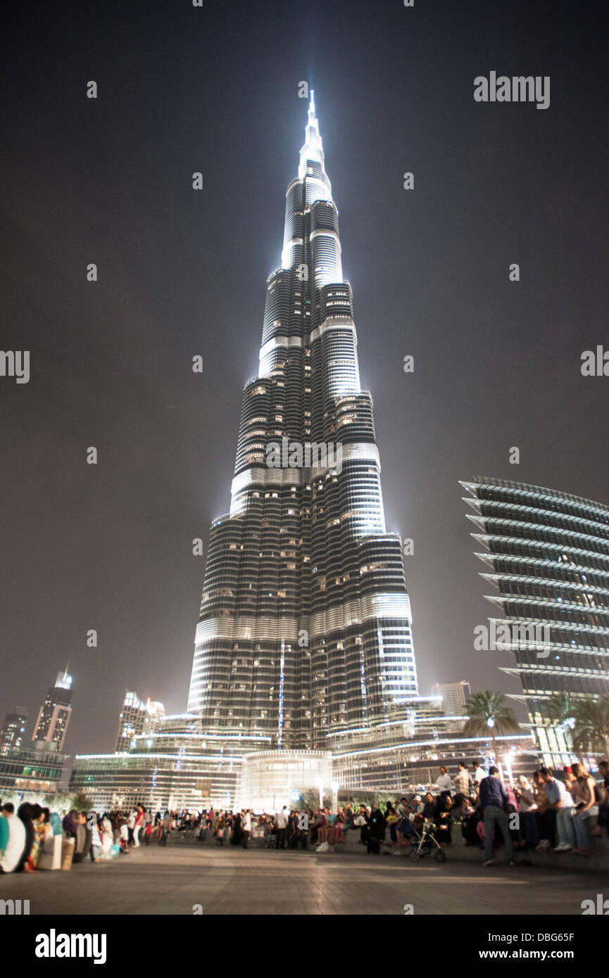 Burj khalifa night time hi-res stock photography and images - Alamy