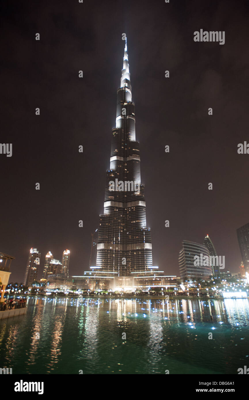 Burj khalifa night time hi-res stock photography and images - Alamy