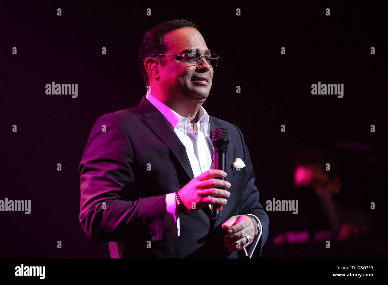 Gilberto Santa Rosa performs at the James L. Knight Center Miami ...