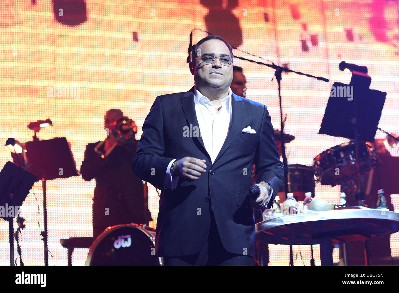 Gilberto Santa Rosa performs at the James L. Knight Center Miami ...