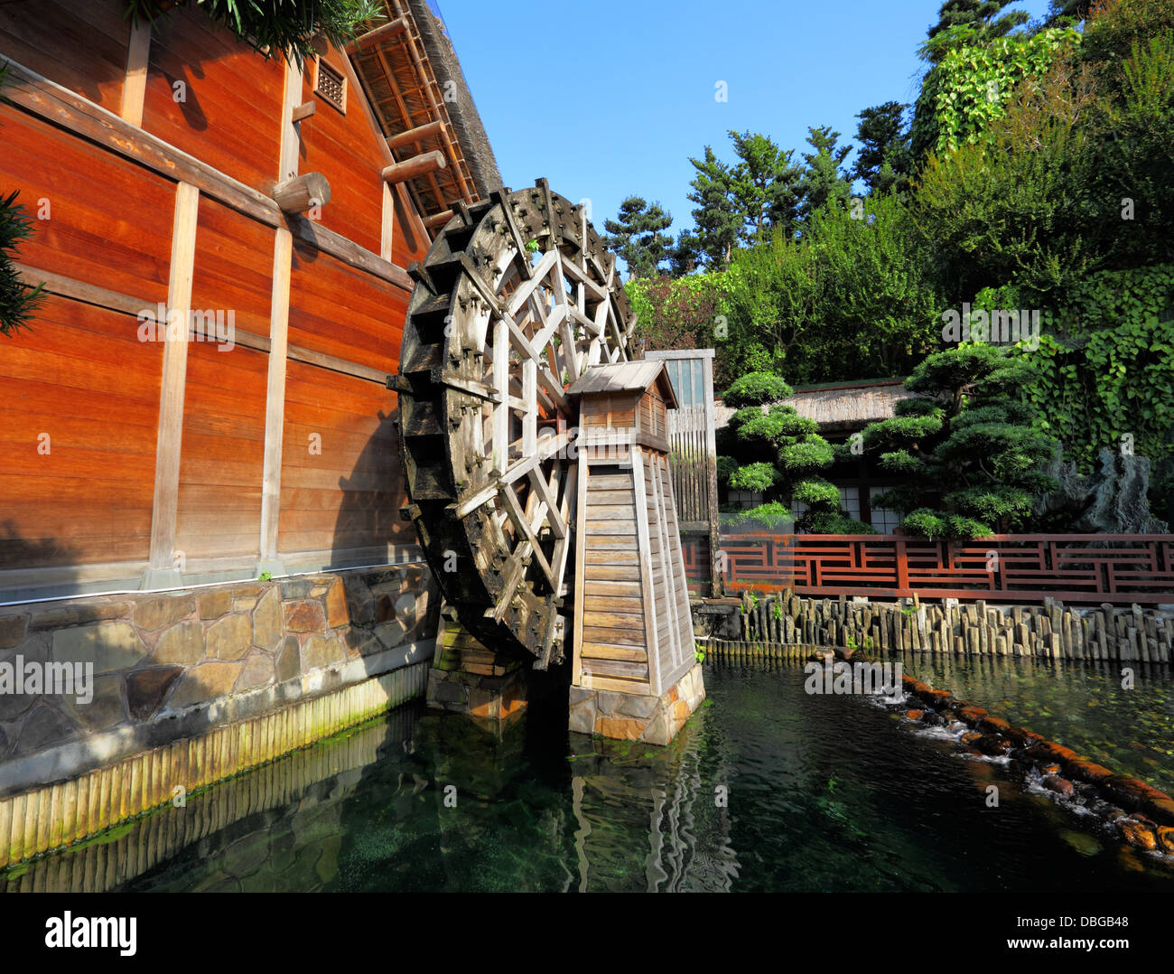 Ancient chinese water wheel hi-res stock photography and images - Alamy