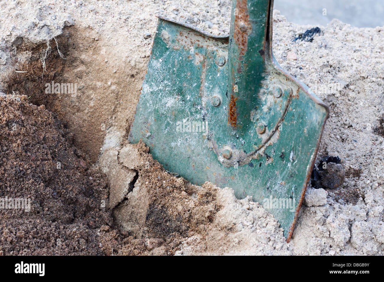 Soil shovel hi-res stock photography and images - Alamy