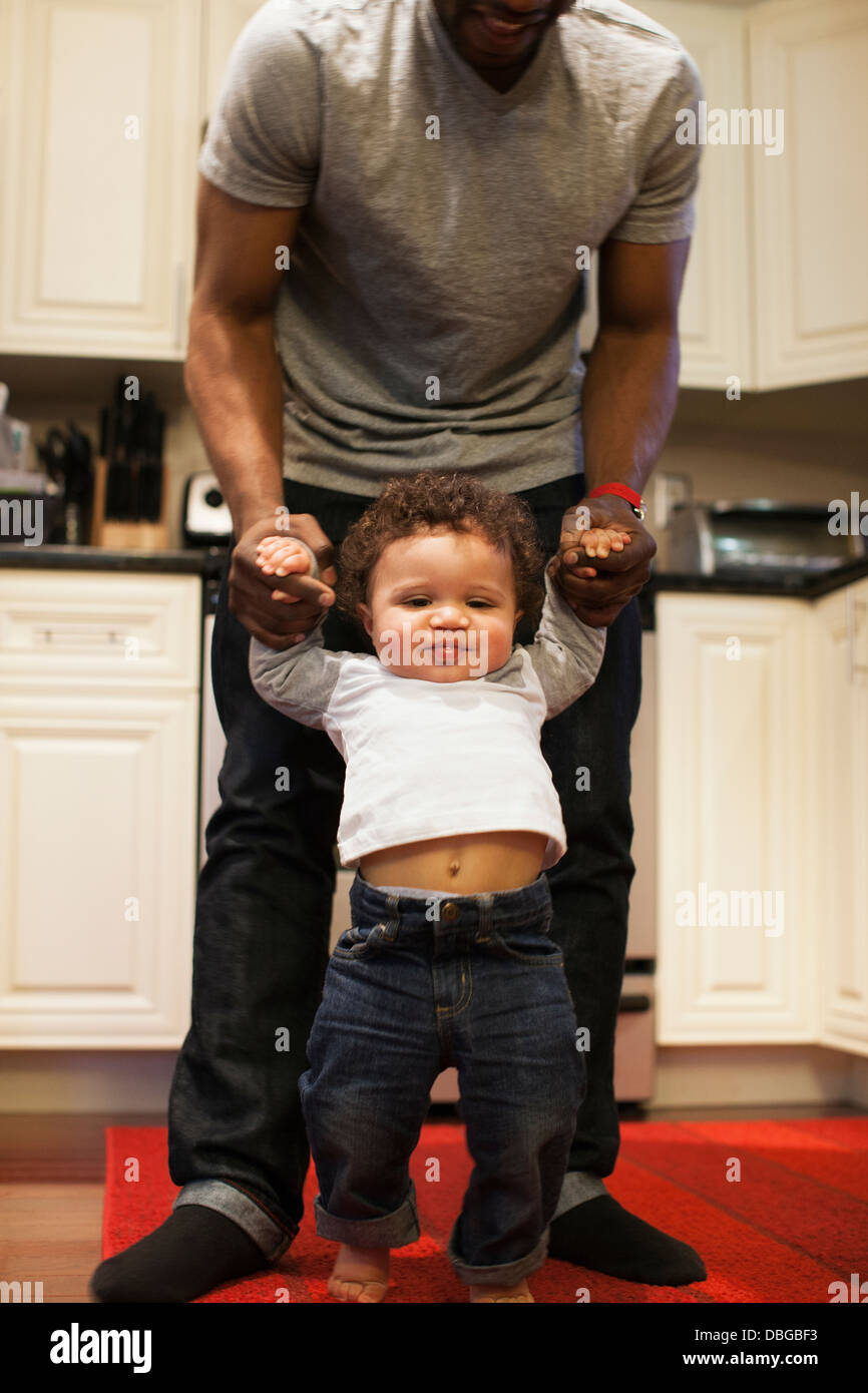 Father kitchen baby hi-res stock photography and images - Alamy