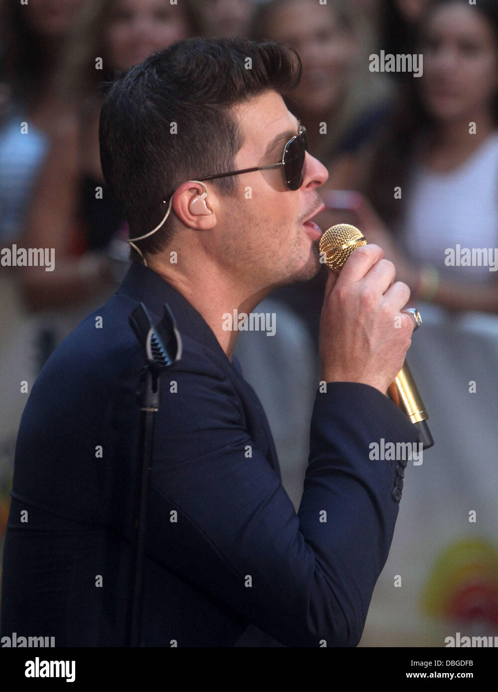 New York, New York, USA. 30th July, 2013. Singer ROBIN THICKE performs ...