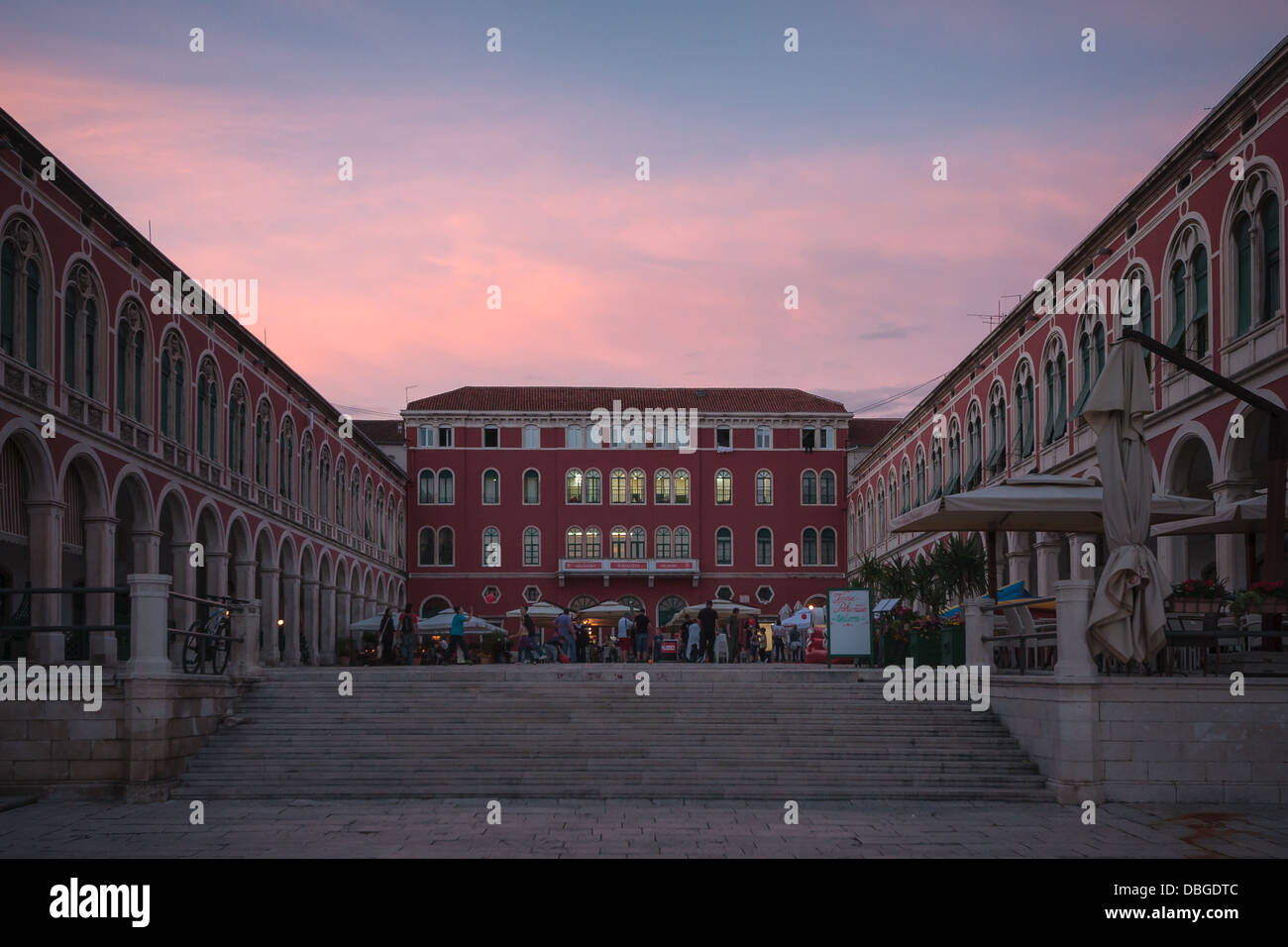 Republic square prokurative hi-res stock photography and images - Alamy