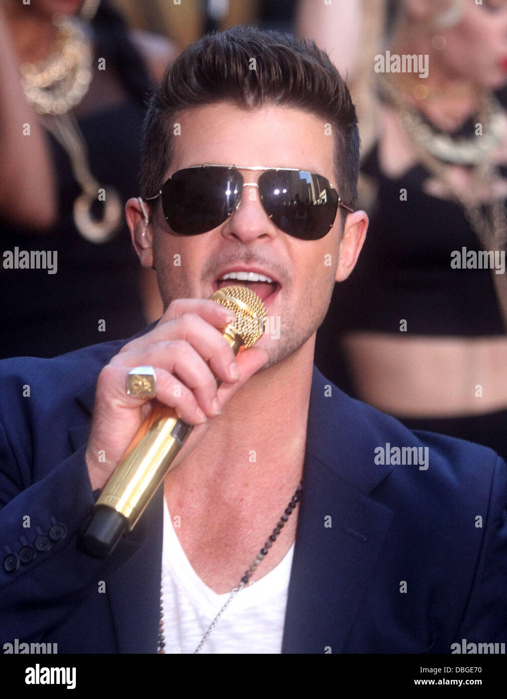 New York, New York, USA. 30th July, 2013. Singer ROBIN THICKE performs ...