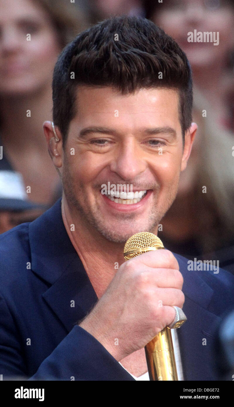 New York, New York, USA. 30th July, 2013. Singer ROBIN THICKE performs ...