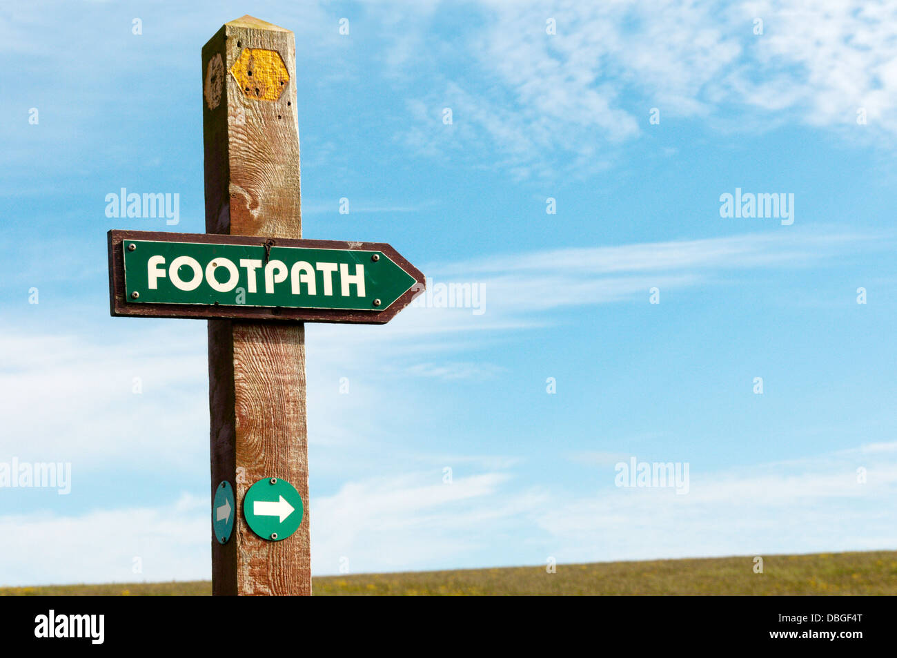A footpath direction sign in the countryside Stock Photo - Alamy