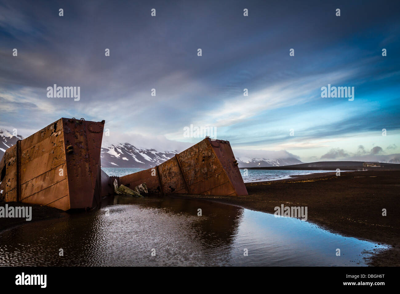 The natural harbour, live volcano and old whaling station of Deception ...