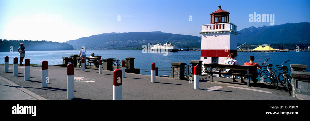 Port vancouver cruise ship seawall hi-res stock photography and images ...