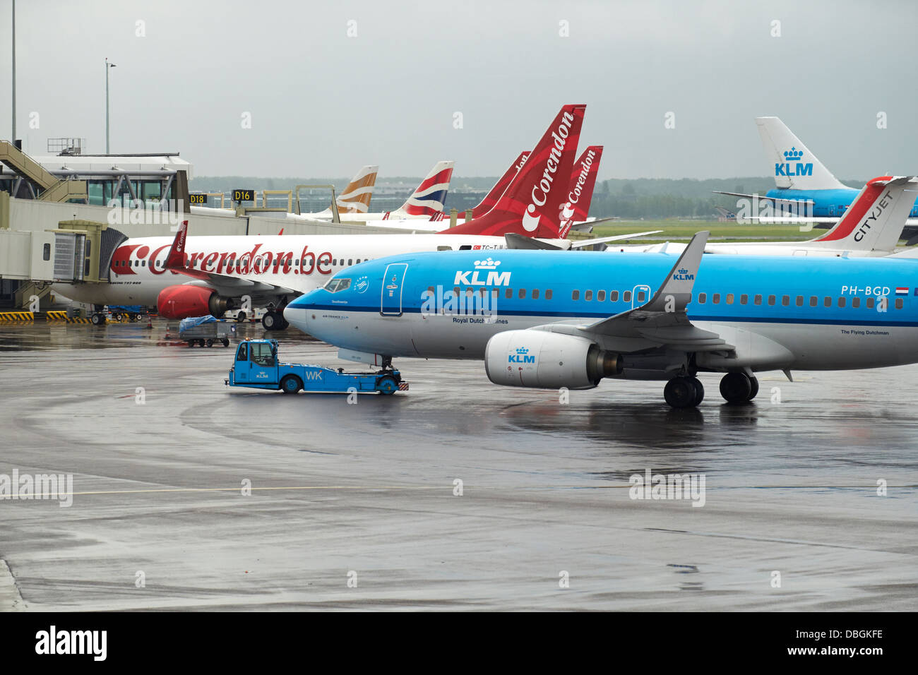 Klm aircraft hi-res stock photography and images - Alamy