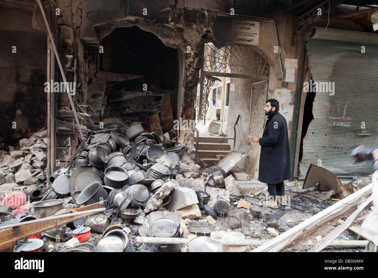 Aleppo syria destruction hi-res stock photography and images - Alamy