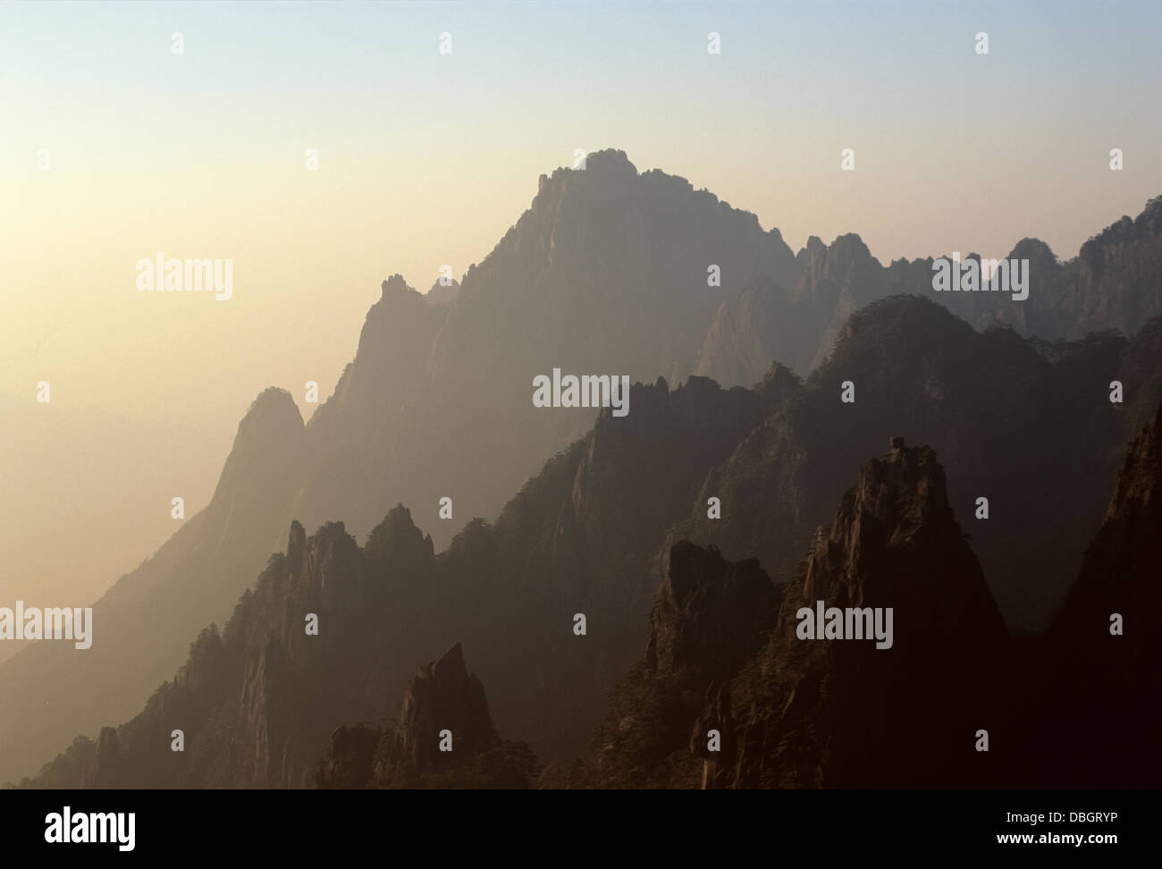 Jagged mountain peaks, Huangshan Mountains, Anhui, China Stock Photo ...