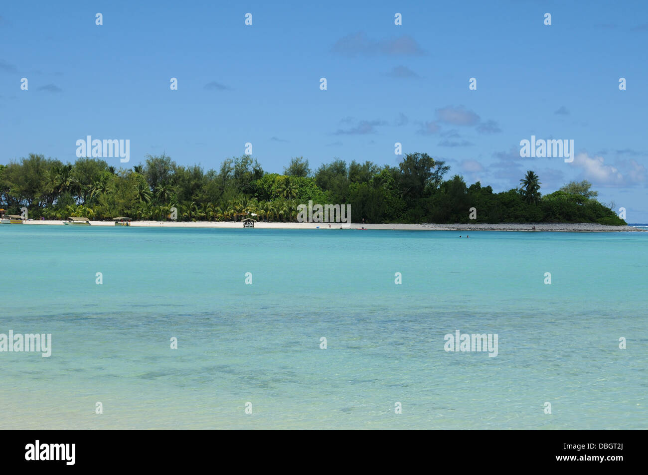 Beach scene in cook islands Stock Photo - Alamy