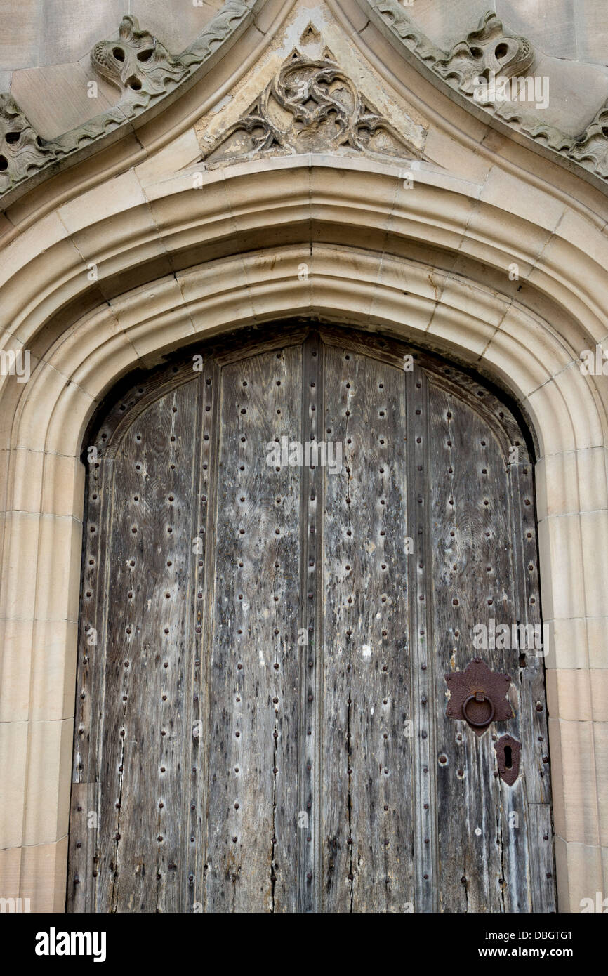 GUILD CHAPEL DOOR STRATFORD UPON AVON Stock Photo - Alamy
