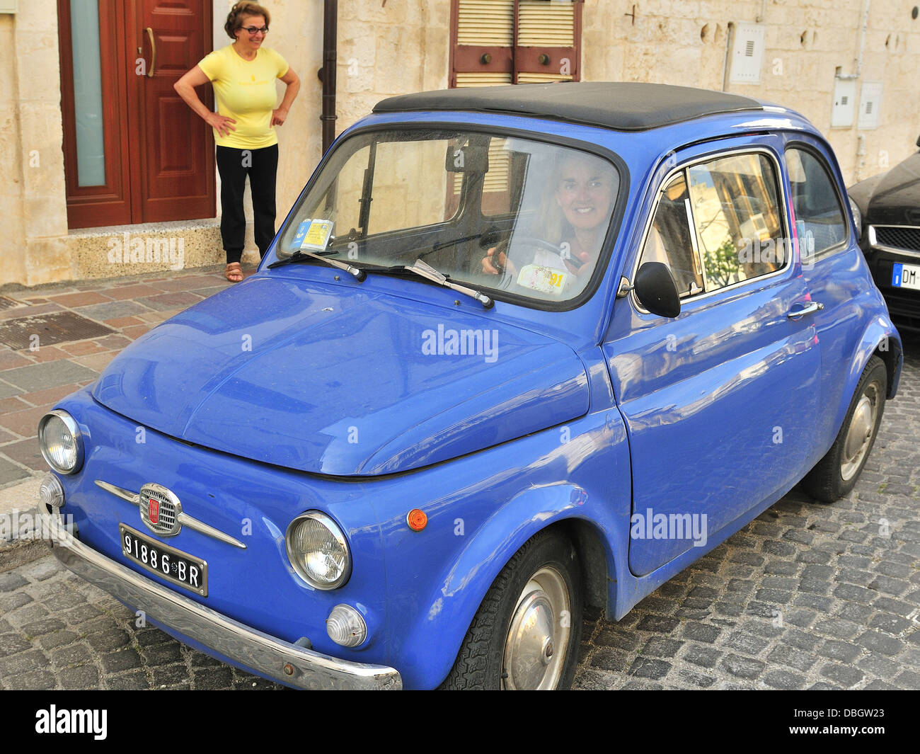 Blue Fiat 500 Wheels