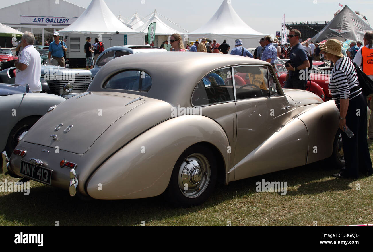 Saloon 1950s hi-res stock photography and images - Alamy