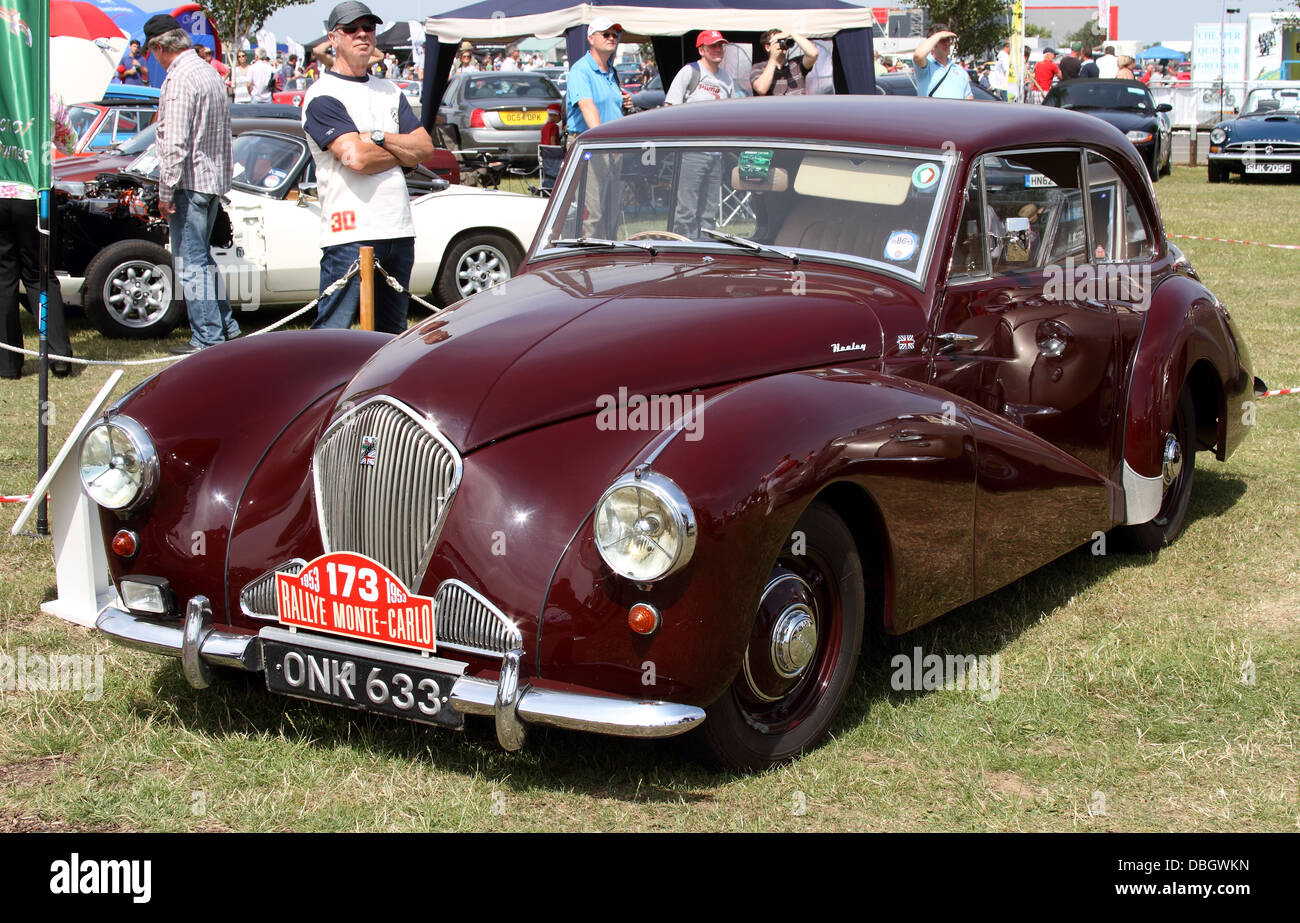 Saloon 1950s hi-res stock photography and images - Alamy