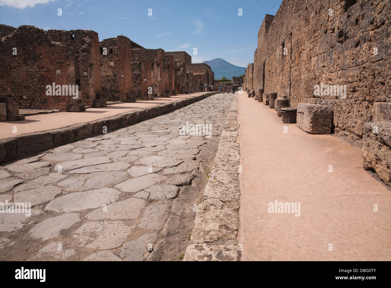 An ancient city street in Pompeii, Italy Stock Photo - Alamy