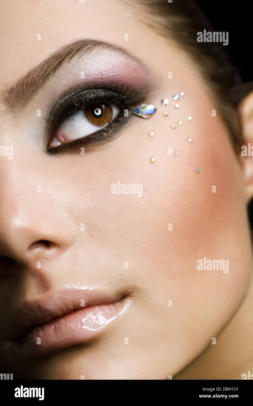 Beautiful Girl's Face. Perfect makeup. Clear skin Stock Photo - Alamy