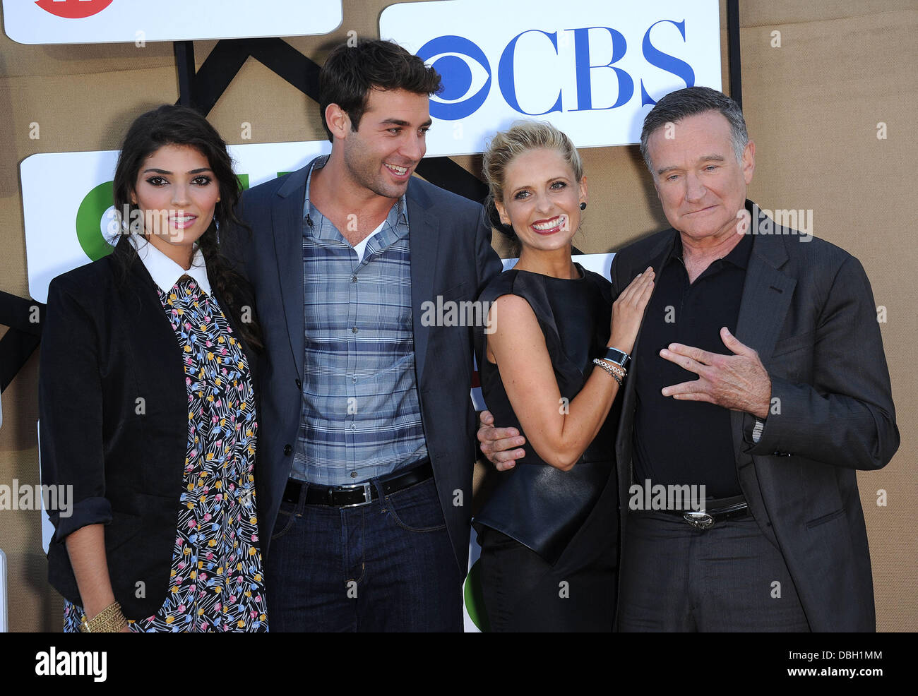 Robin william sarah michelle gellar hi-res stock photography and images ...