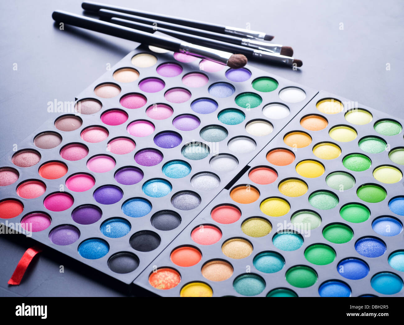 Makeup set. Professional multicolor eyeshadow palette Stock Photo - Alamy