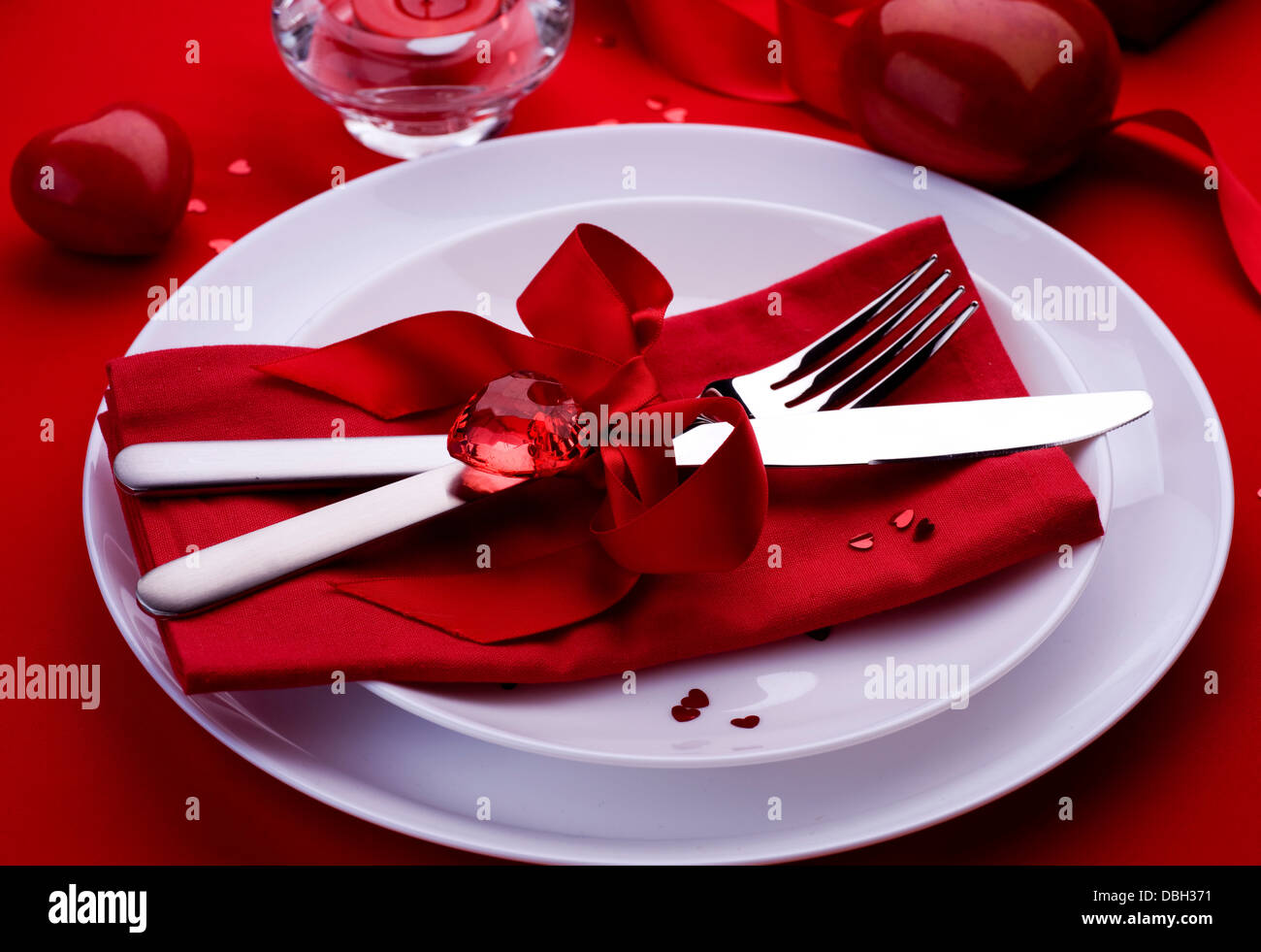 Romantic Dinner Place Setting For Valentine s Day Stock Photo Alamy romantic-dinner-place-setting-for-valentine-s-day-stock-photo-alamy