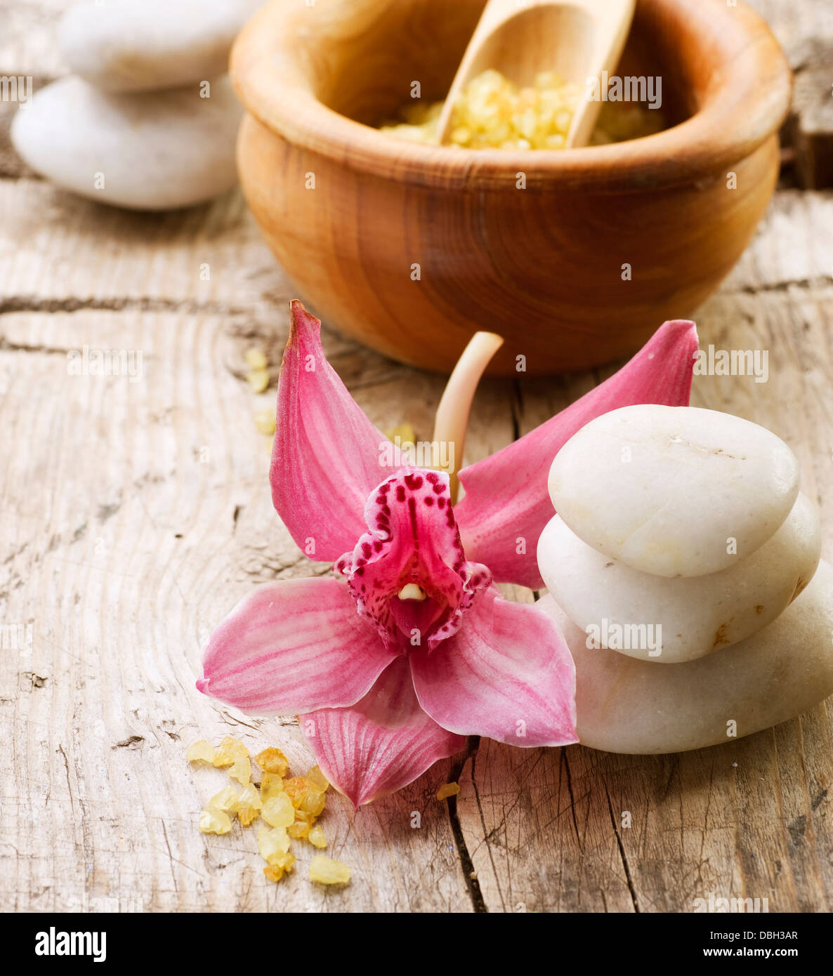 Beautiful spa setting sea hi-res stock photography and images - Alamy