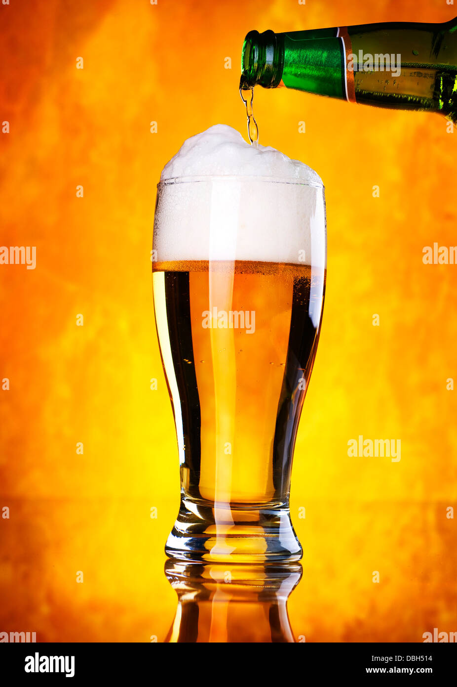 Bottled ale hi-res stock photography and images - Alamy