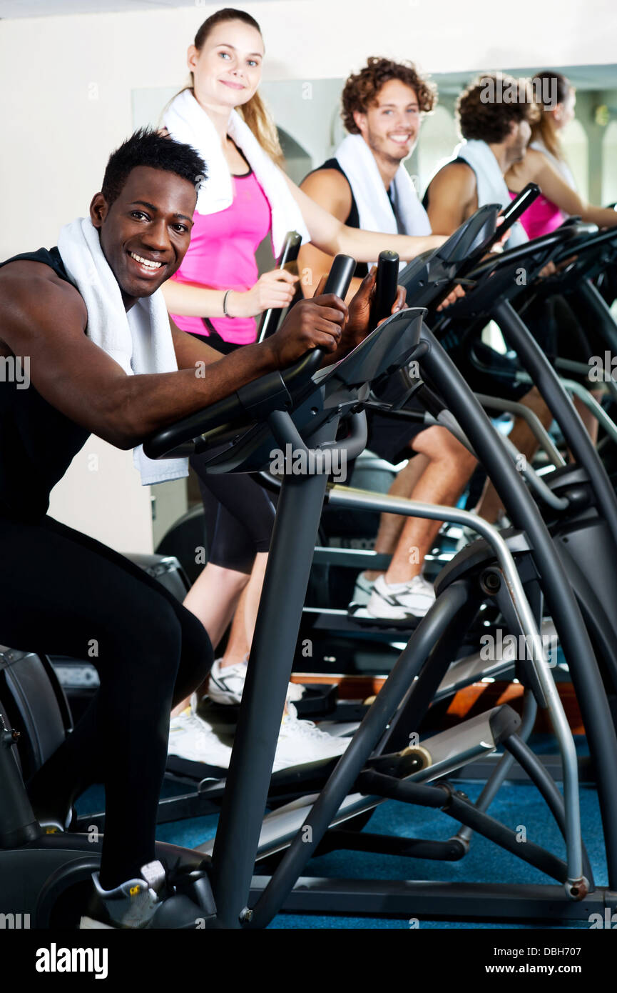 Working out gets easier, if done with friends Stock Photo - Alamy