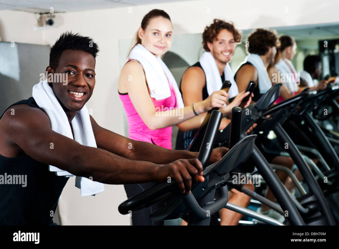 Group running machines hi-res stock photography and images - Alamy