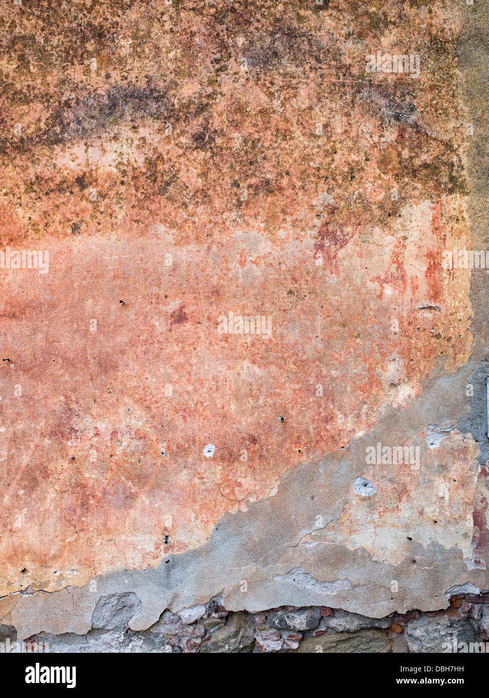 damaged wall texture Stock Photo - Alamy