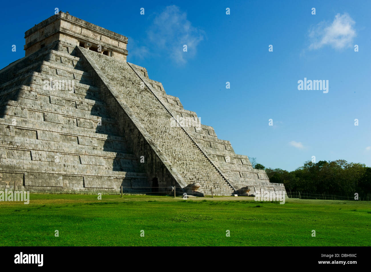 Mayan Pyramid Chichen Itza, Mexico Stock Photo - Alamy