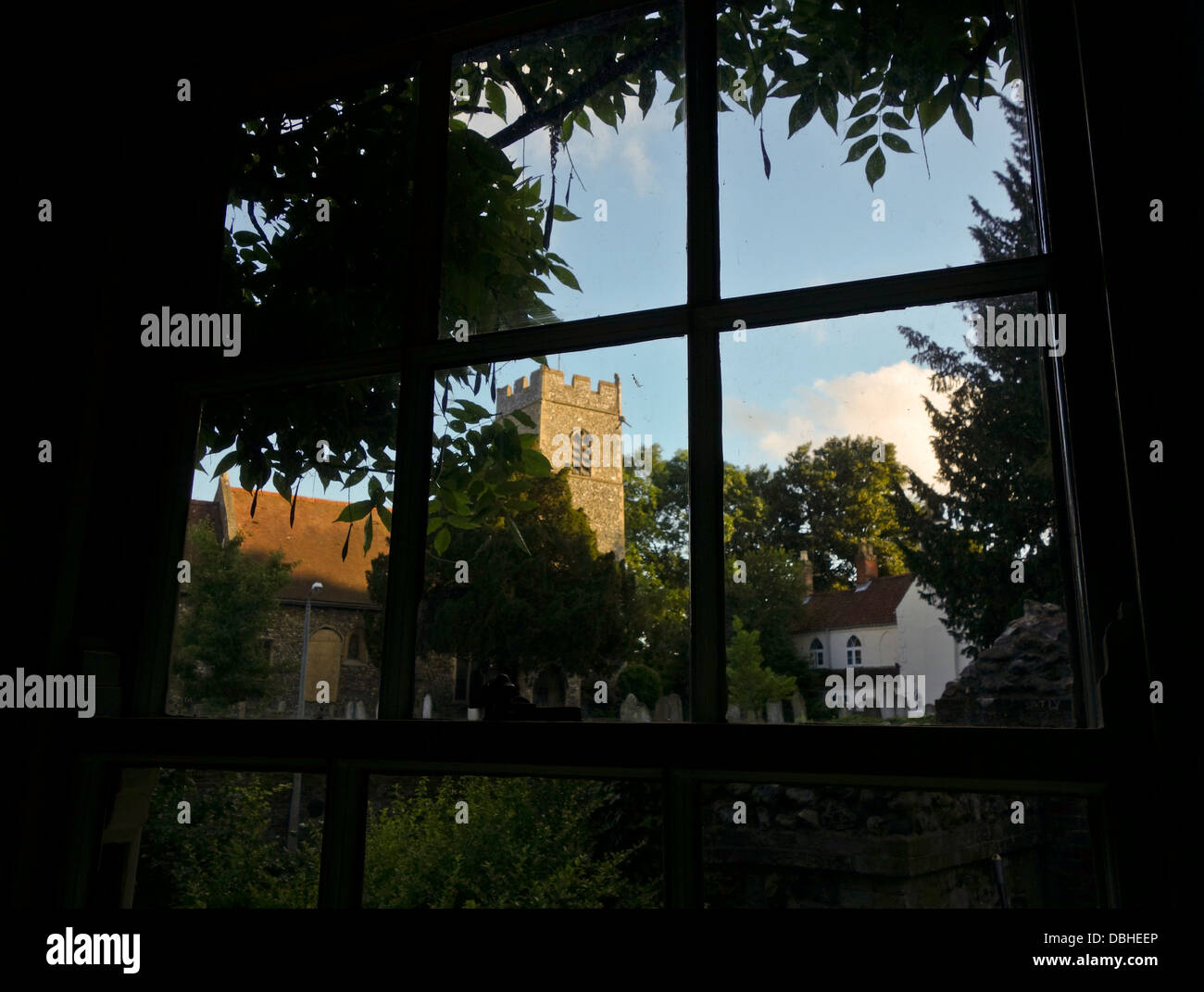 Old sash window hi-res stock photography and images - Alamy