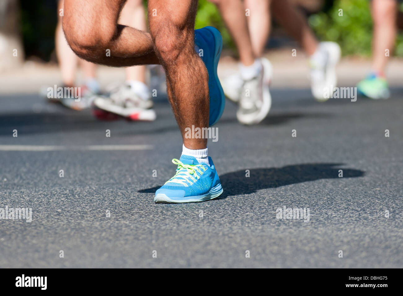 Marathon racers hi-res stock photography and images - Alamy