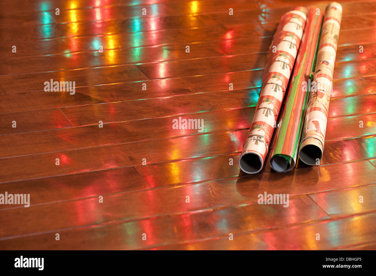 Shiny paper decor hi-res stock photography and images - Alamy