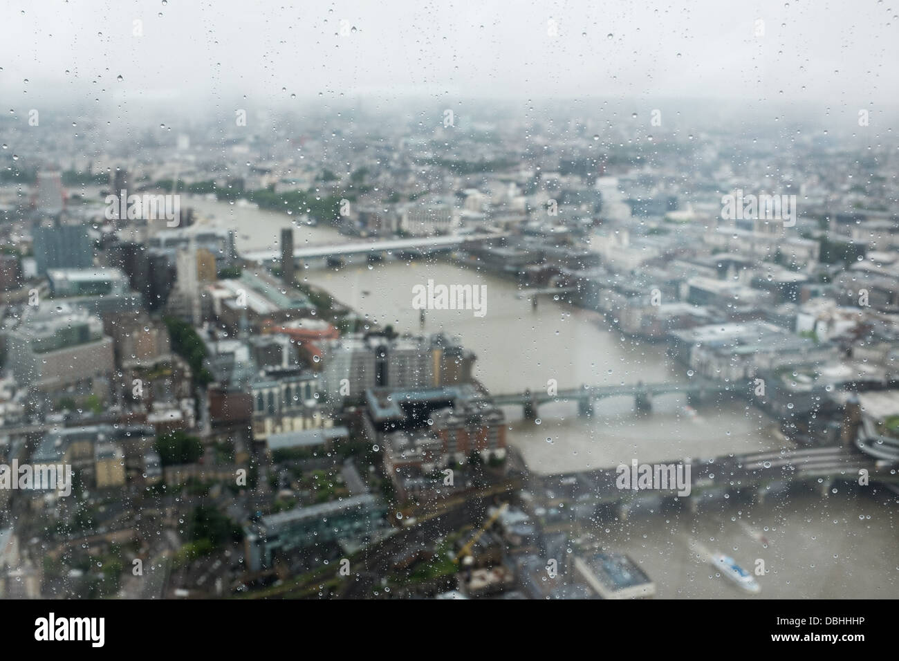 Thames river platform hi-res stock photography and images - Alamy