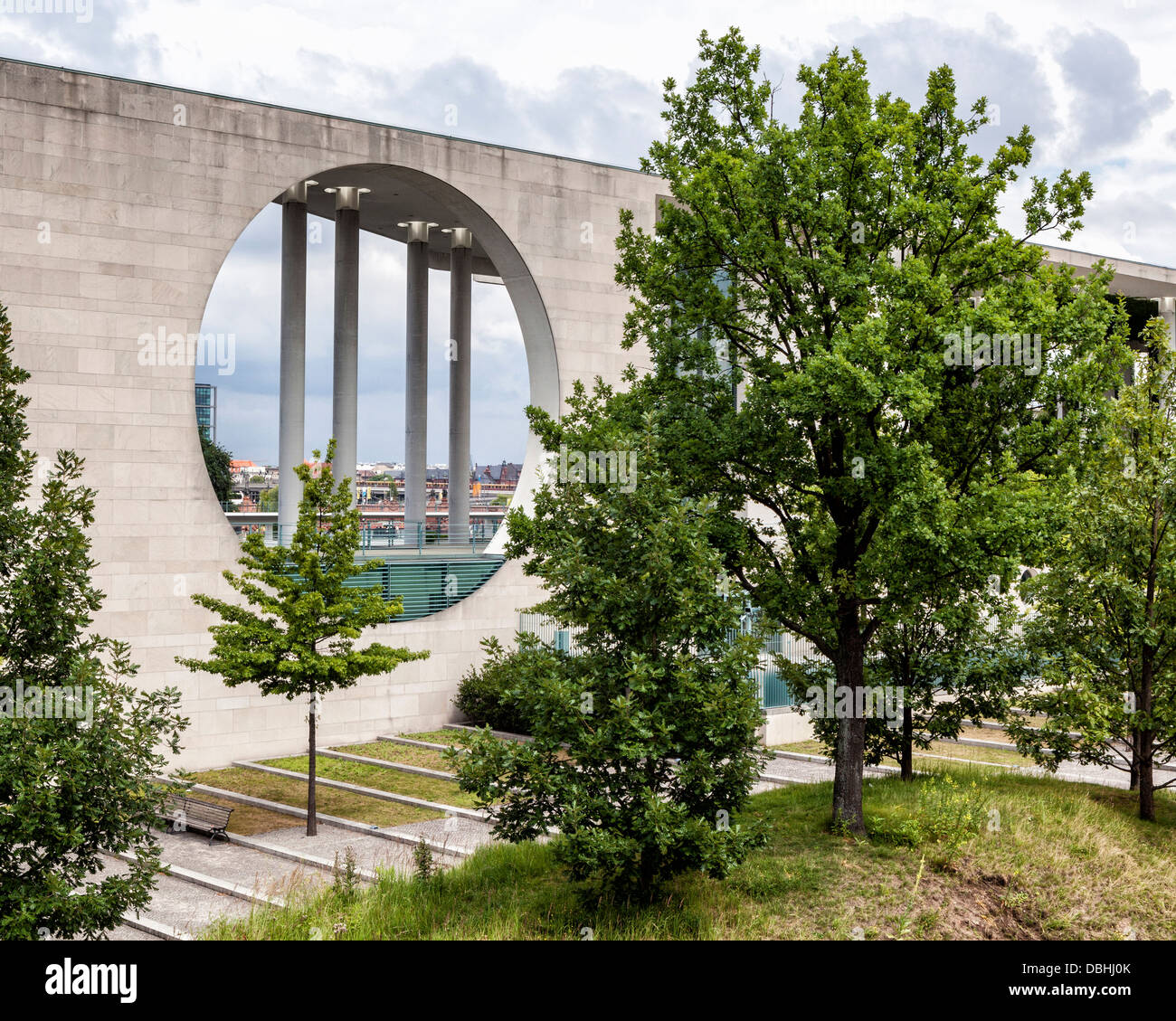 Side view of the glass and Concrete new Chancellery building ...