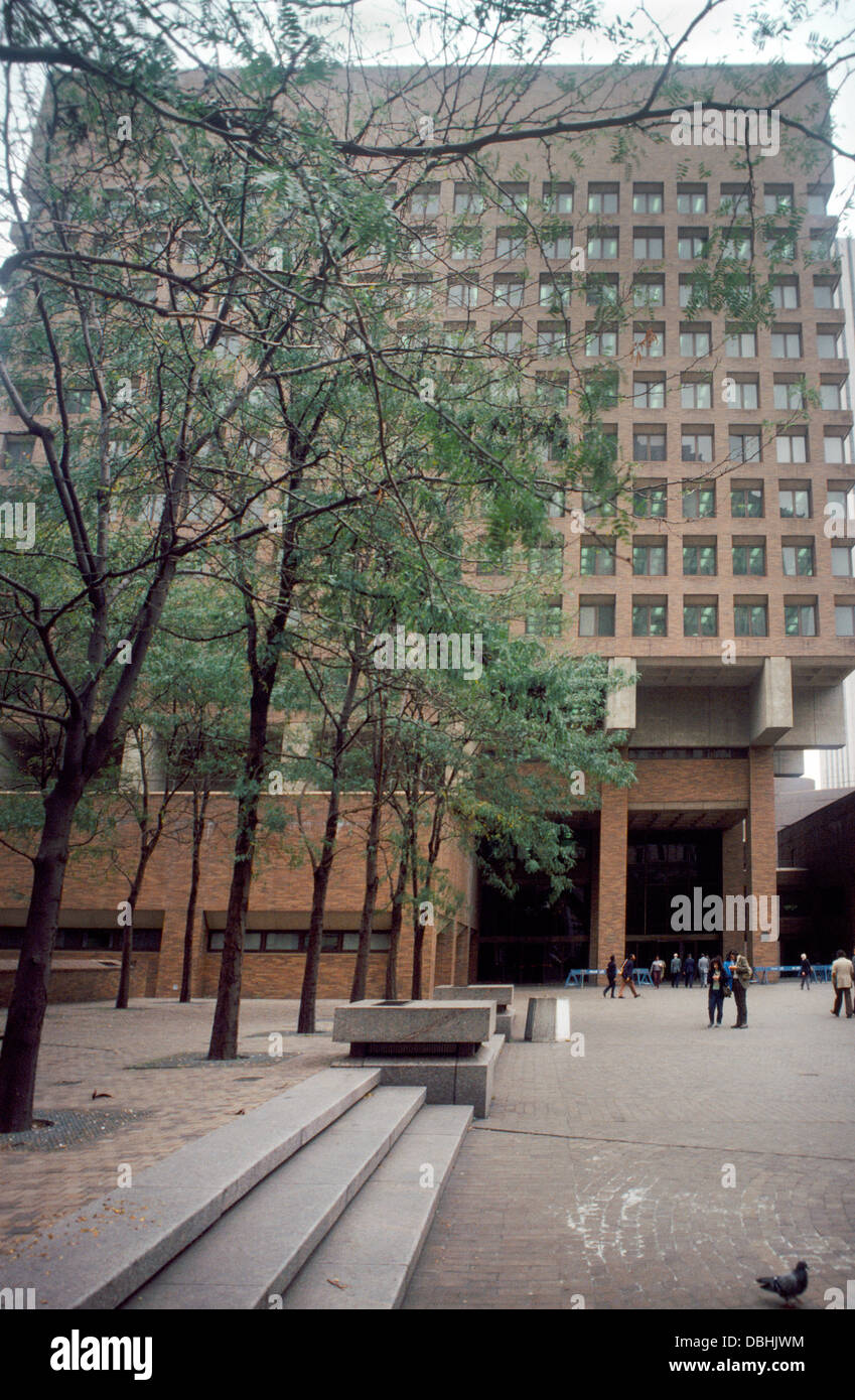 New York manhattan USA Police Station Exterior Stock Photo - Alamy