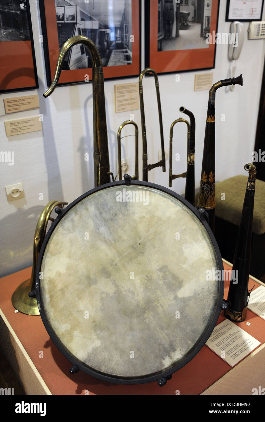 History of musical instruments hi-res stock photography and images - Alamy