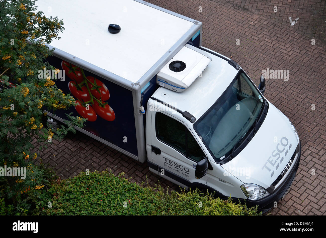 Tesco home delivery van hi-res stock photography and images - Alamy