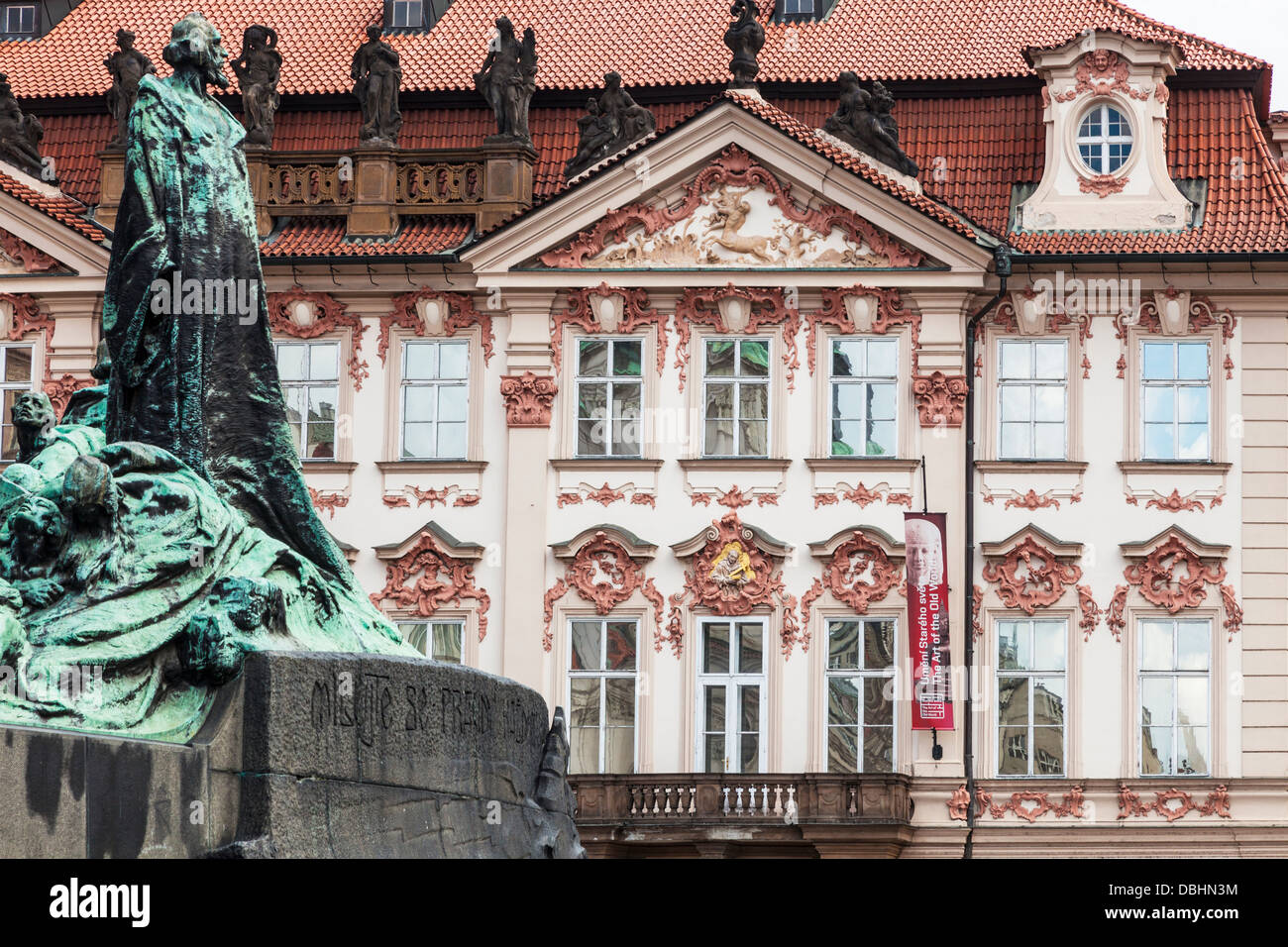 The Jan Hus Memorial with the Kinsky Palace behind in the Old Town ...