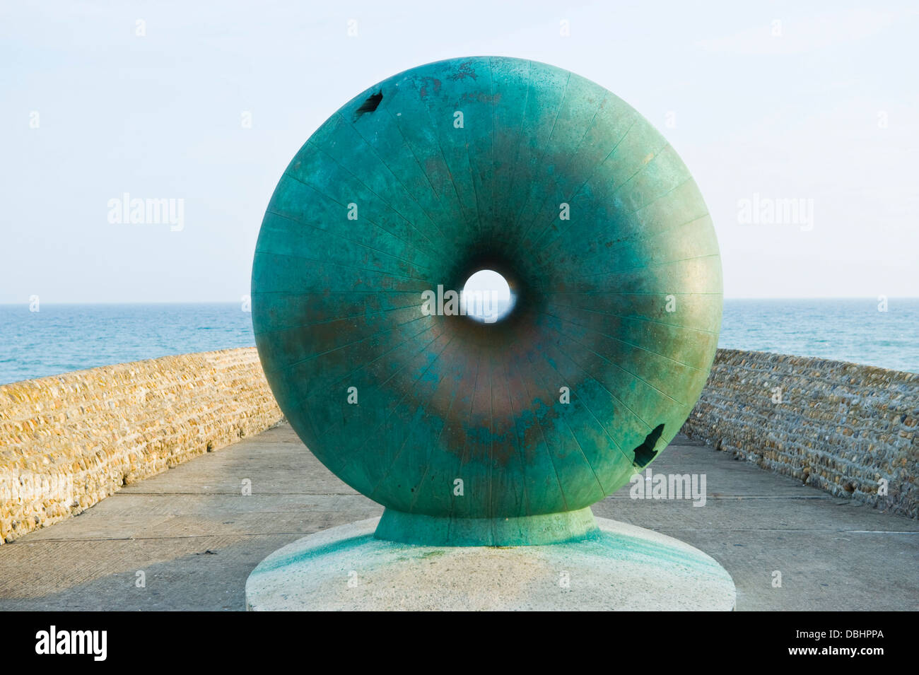 Hamish black sculpture hi-res stock photography and images - Alamy