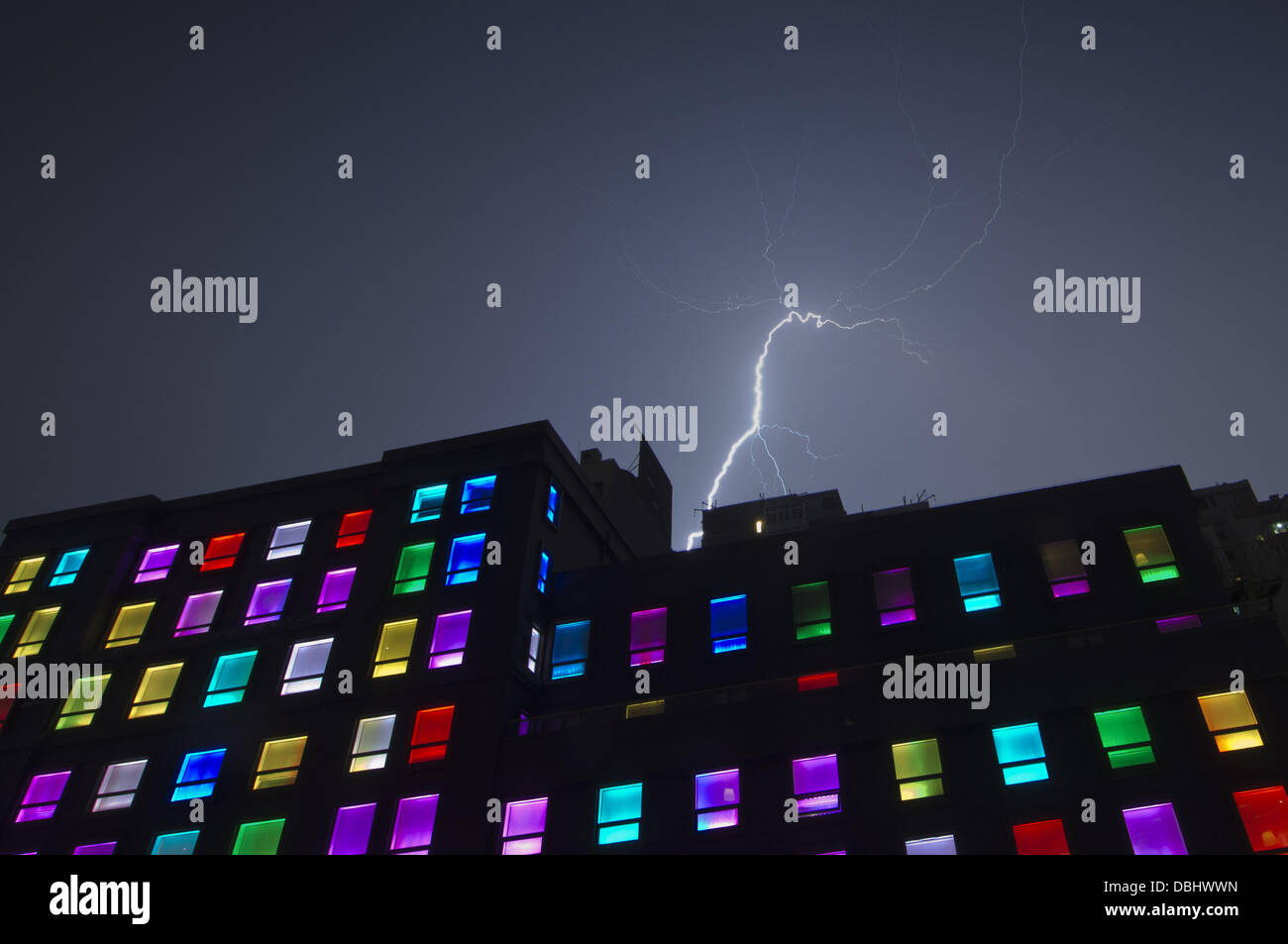 Lightning bolt graphic hi-res stock photography and images - Alamy