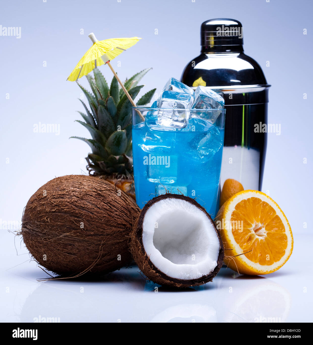 Alcohol drinks set with fruits Stock Photo - Alamy