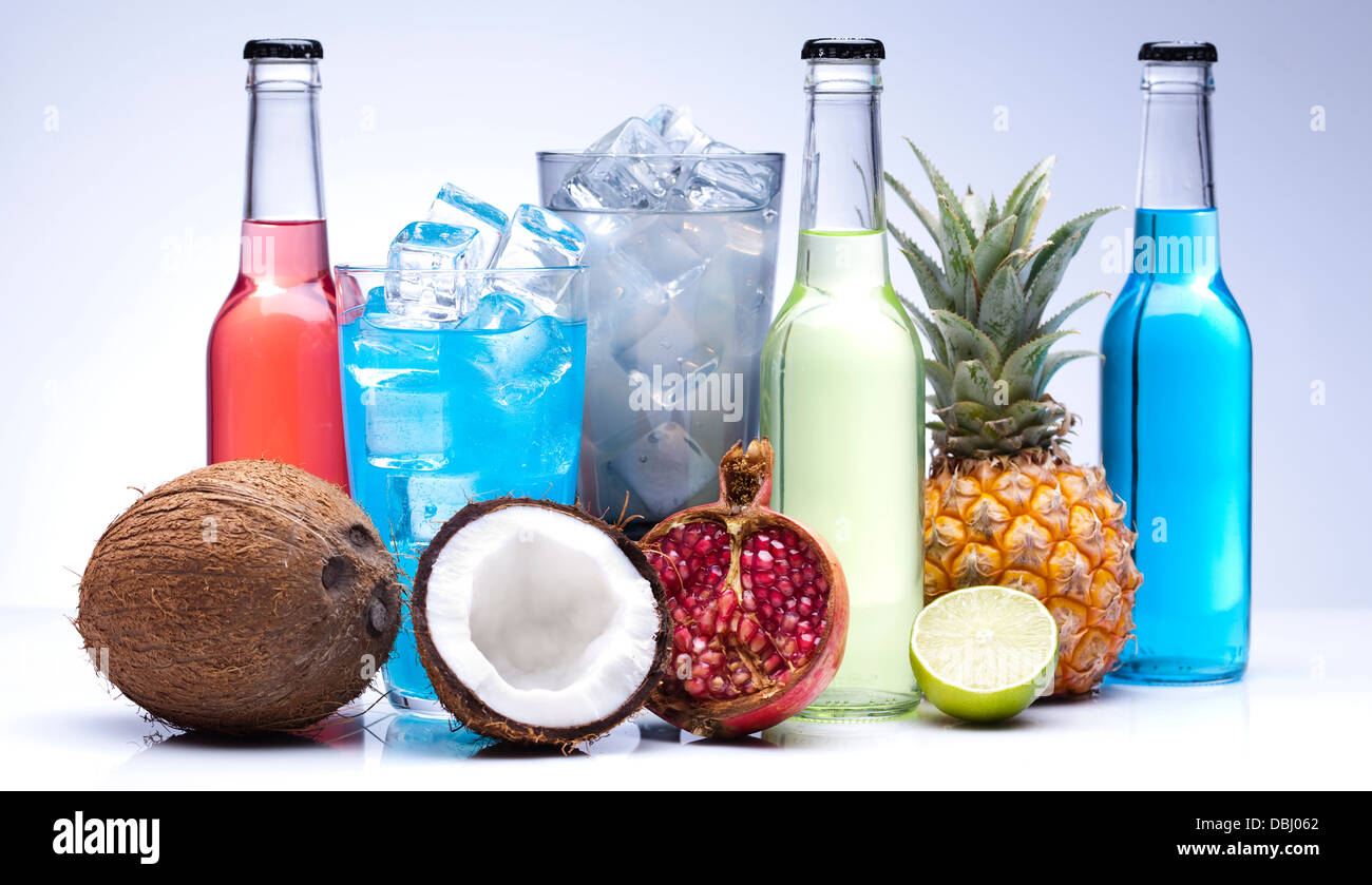 Cocktails, alcohol drinks with fruits Stock Photo - Alamy