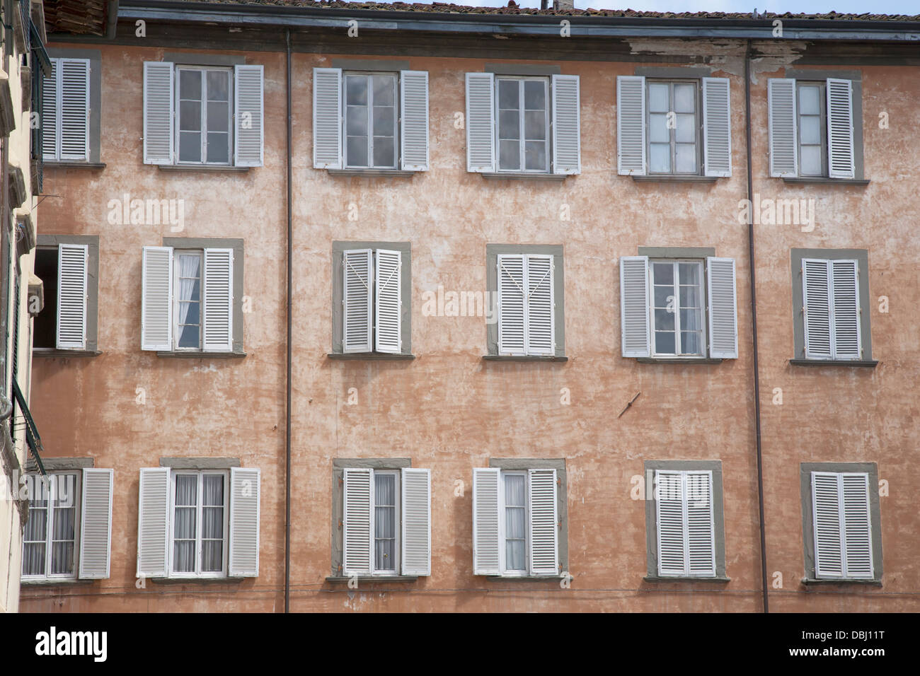 Typical Italian Facade in Lucca, Tuscany, Italy Stock Photo - Alamy